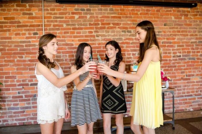 Art Theme Bat Mitzvah Photos | MitzvahMarket